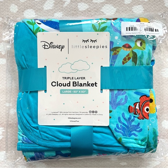 Disney | Bedding | Nwt Little Sleepies Finding Nemo Reef Cloud Blanket ...